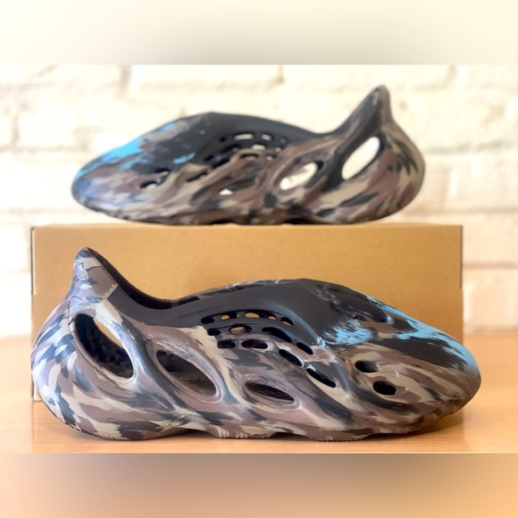 Yeezy | Shoes | Adidas Yeezy Yzy Foam Runner Mx Cinder Rnr Slide Carbon ...